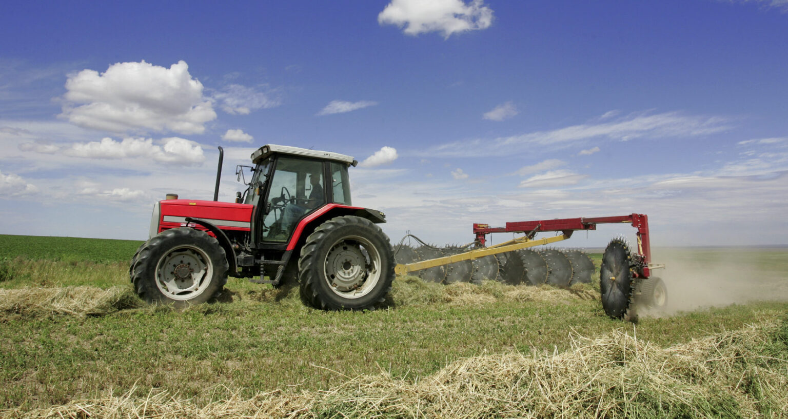 What Are The Safety Precautions To Follow When Using Heavy Farm ...